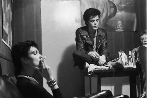 MUERE KENNY MORRIS, PRIMER BATERISTA DE SIOUXSIE AND THE BANSHEES | PyD